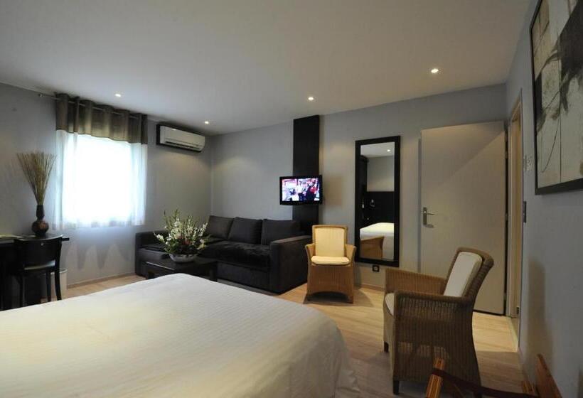 Hotel Logis Cottage - Houdemont