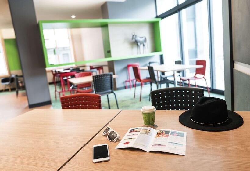 Hotel Ibis Styles Moulins Centre - Moulins