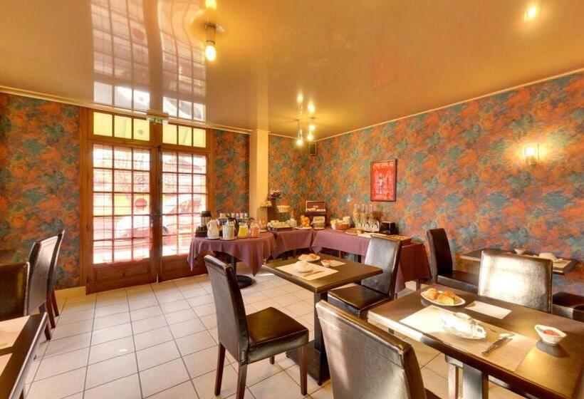 Hôtel Auberge Des Vieux Chênes - Brive-la-Gaillarde