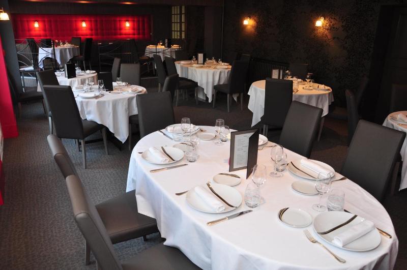 Hôtel Logis Hôtel A La Bonne Auberge - Laval, France