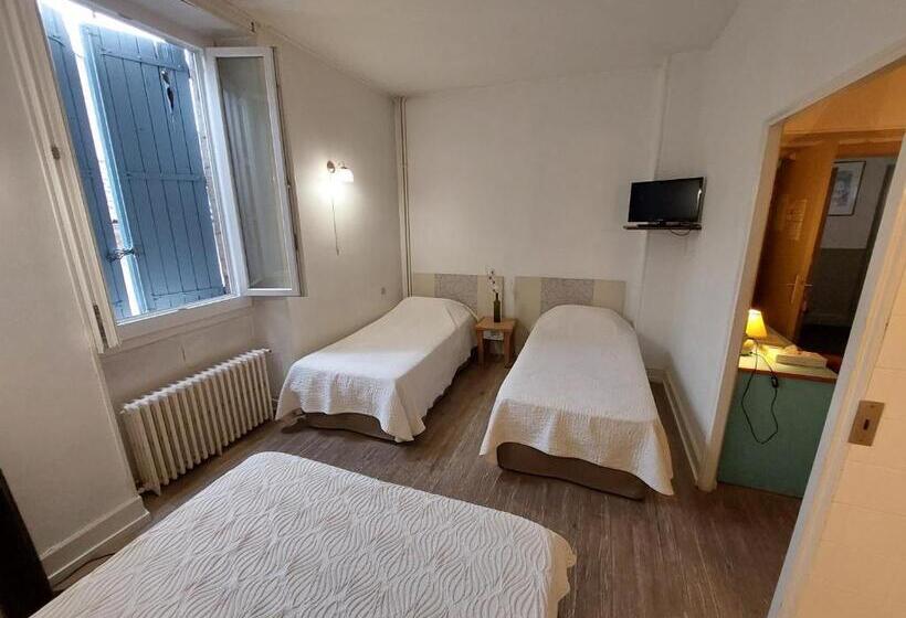 Logis Hotels Hôtel Le Boulevard - Mazamet