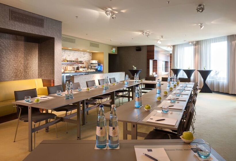 Dorint Hotel Am Heumarkt Köln - Cologne