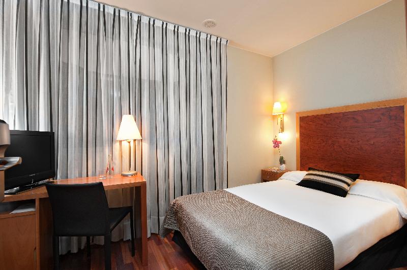 Hotel Exe Plaza Delicias - Zaragoza, España