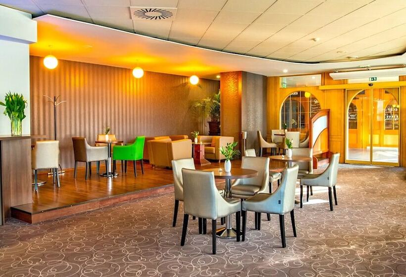 Cosmopolitan Bobycentrum   Czech Leading Hotels - Brno
