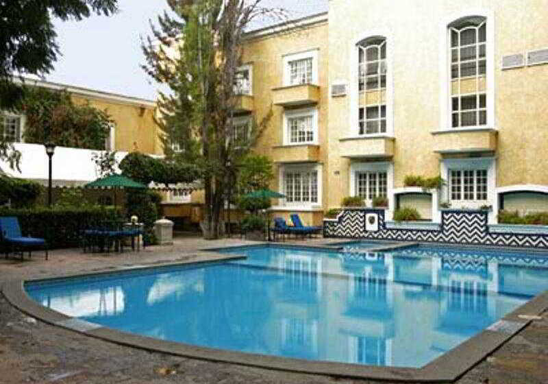 Hotel Plaza Camelinas - Santiago de Querétaro