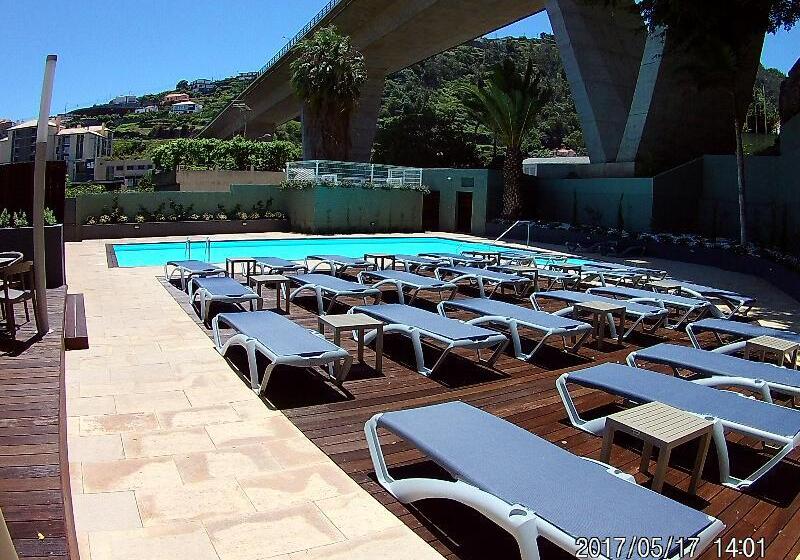 Hôtel Santa Cruz Village - Madeira