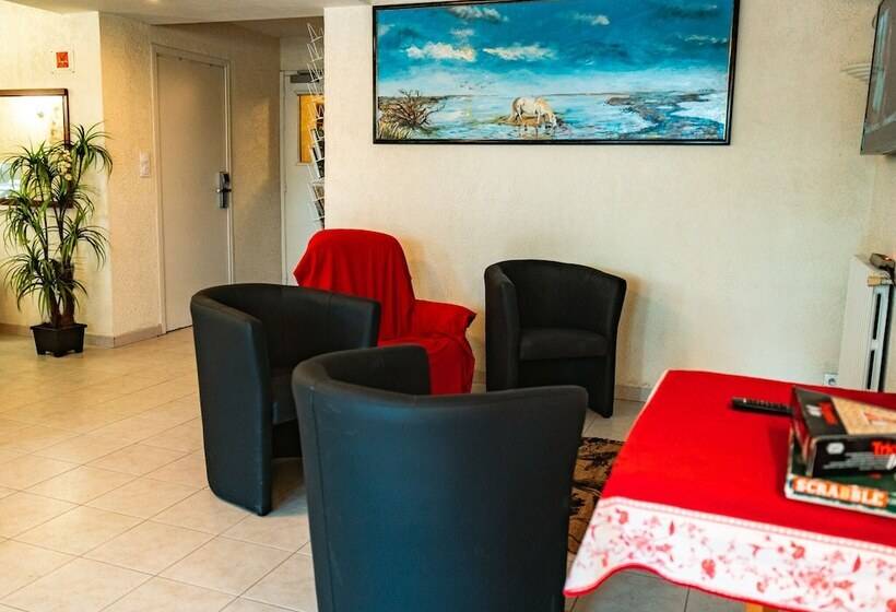 Hôtel Logis Heraclee - Saint-Gilles, France