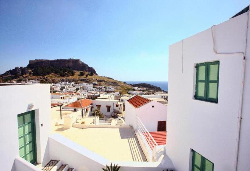Xenones Lindos - Lindos