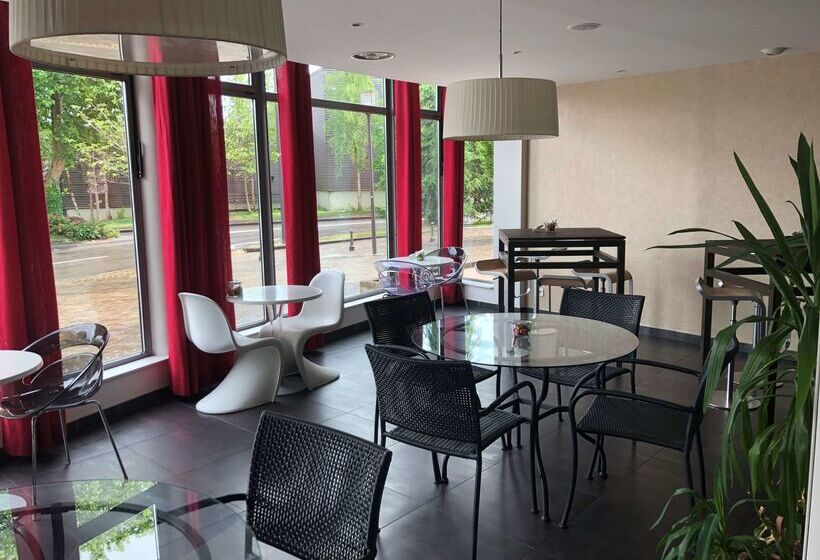 Hotel Kyriad Charlevillemezieres - Ardennen