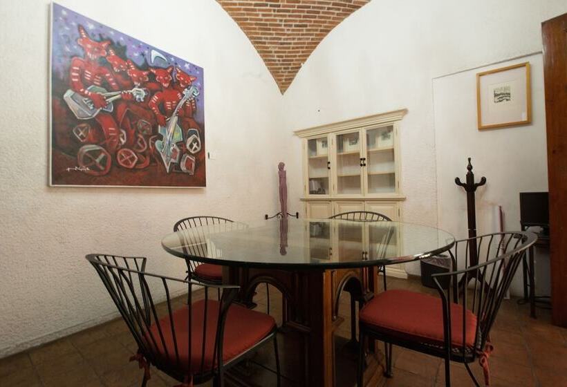 Hotel Portico Cultural - Morelia