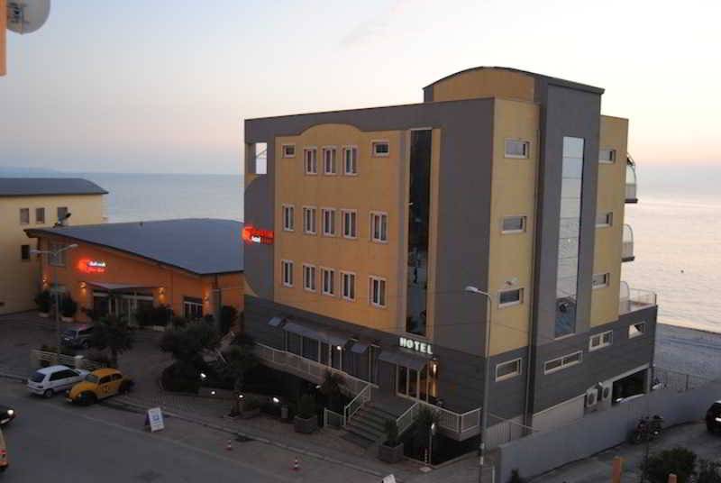 Aragosta Hotel & Restaurant - Durrës