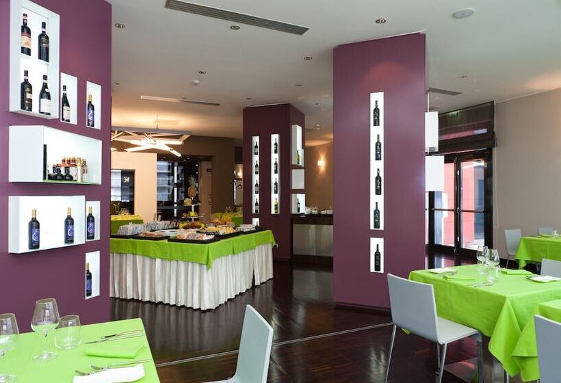 Hôtel Rmh Modena Des Arts - Modena