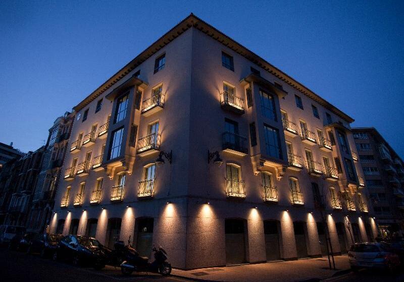Hôtel Nexus Valladolid Suites & - Valladolid