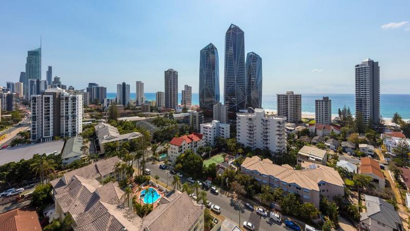 Hotel Oaks Gold Coast - Broadbeach
