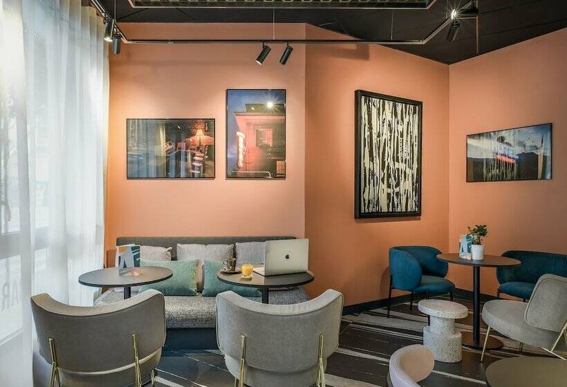 Hotel Tribe Paris La Defense Esplanade - Courbevoie
