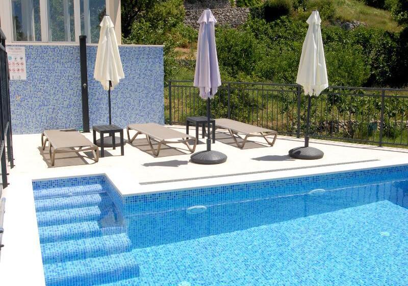 Hotel Villa Mambo - Srebreno