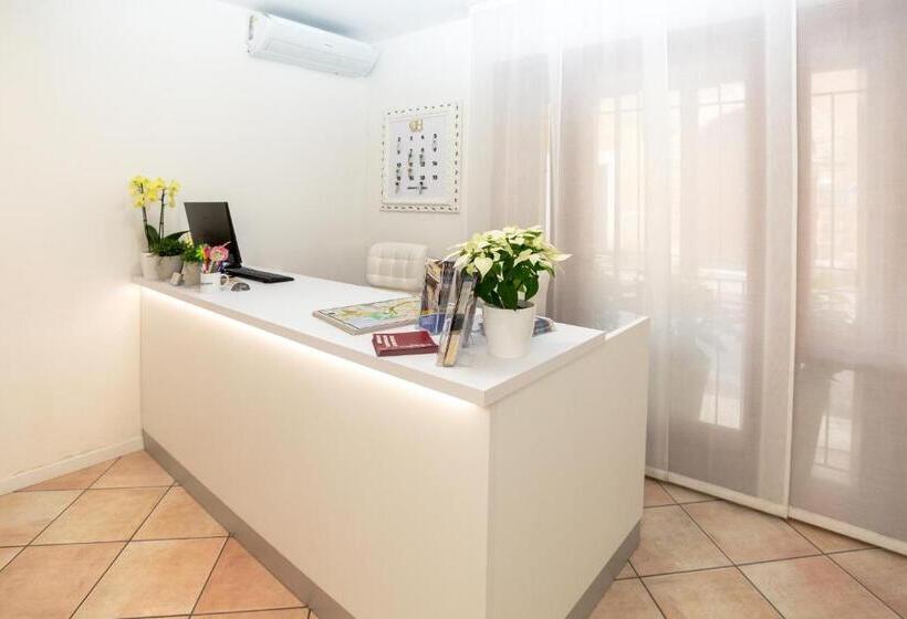 Pension (Hôtel Basse Catégorie) Giardino Giusti House & Court - Vérone