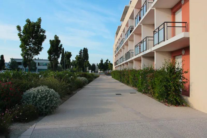 Résidence Hôtelière Kosy Appart Hôtels   Campus Del Sol Esplanade - Avignon