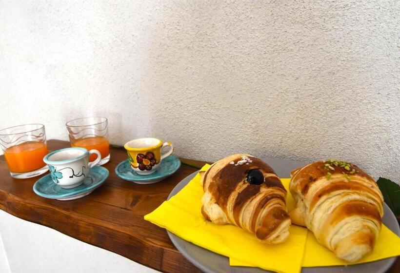 Pension (Hôtel Basse Catégorie) Napoli Cityscape - Naples, Italie