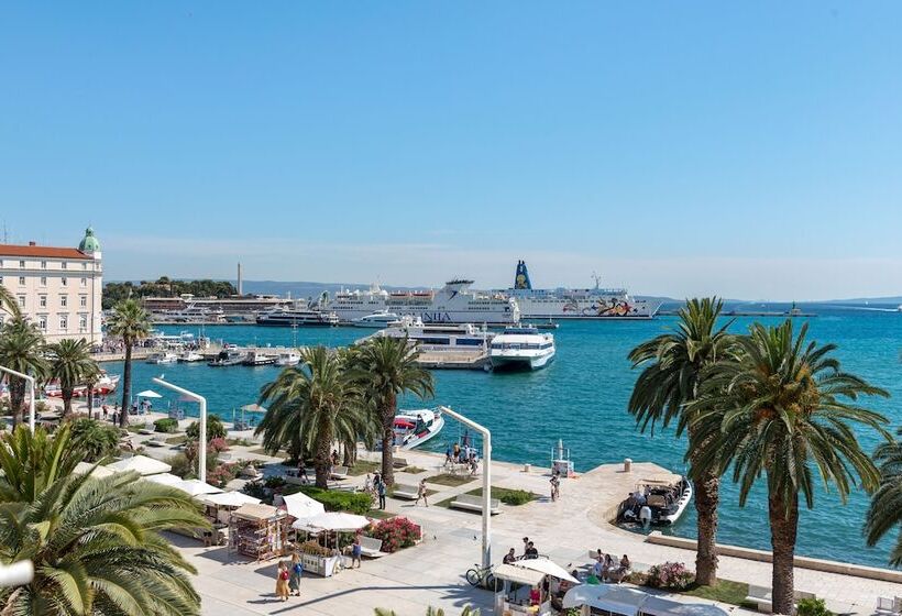 Pension (Hôtel Basse Catégorie) Palms Promenade Luxury Rooms - Split