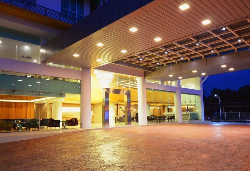 Hotel V8 - Johor Bahru