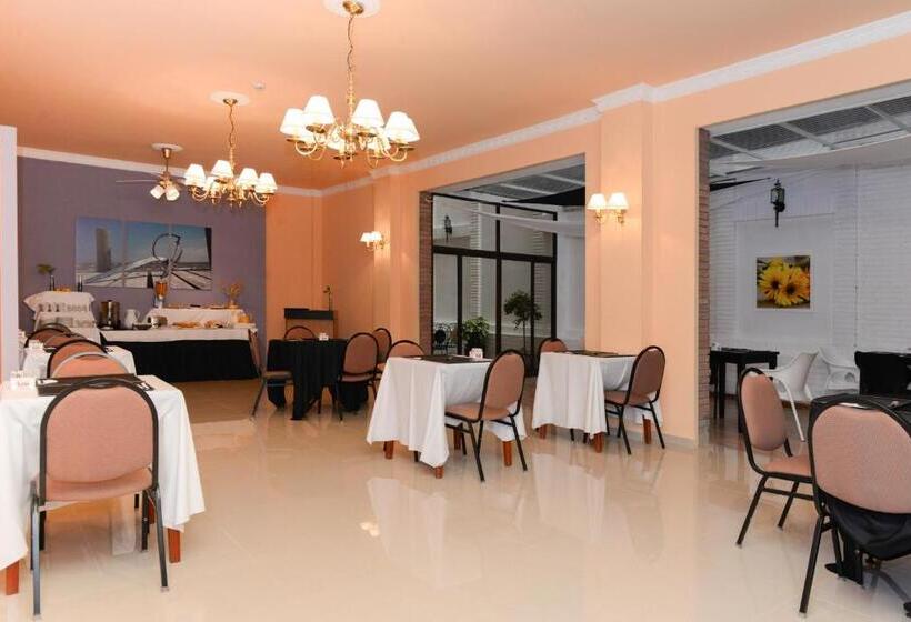 Hotel Santiago - Córdoba, Argentina
