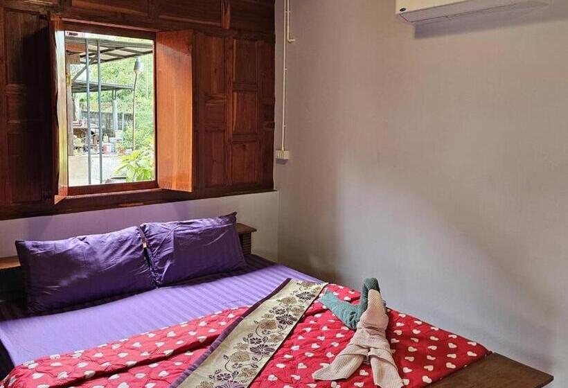 Hôtel Nipatra Homestay - Taling Chan