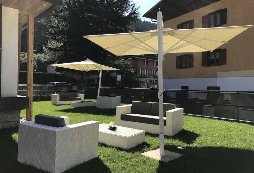 Hotel Dolomeet Boutique - Pinzolo