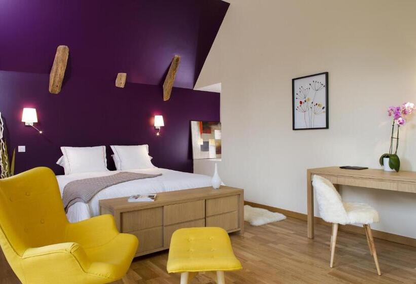Hôtel Logis Auberge De La Tour Hôtel & Restaurants - Cantal