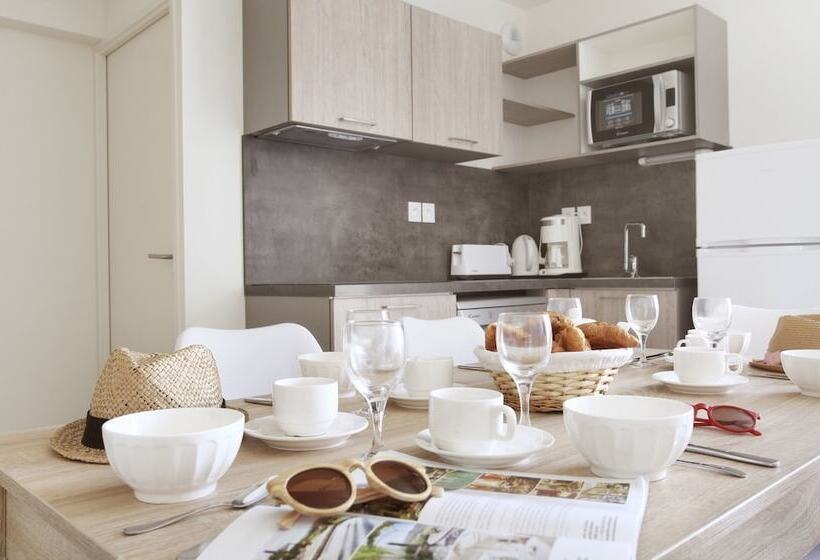 Hotel Residence Odalys Fleur De Sel - Gard