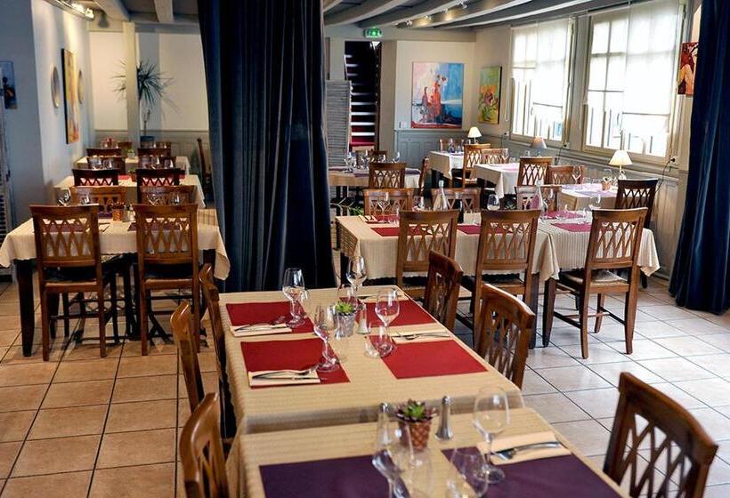 Le Lion D Or   Logis Hotels   Hotel 2 éToiles Et Restaurant - Maine i Loara