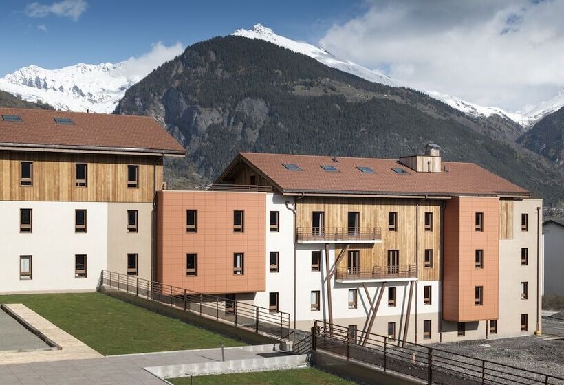 Hôtel Base Camp Lodge   Bourg Saint Maurice - Savoie