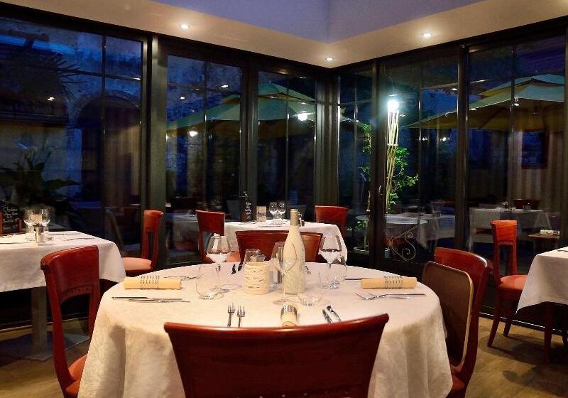 Hôtel Logis Hôtel & Restaurant Les Hauts De Montreuil - Montreuil