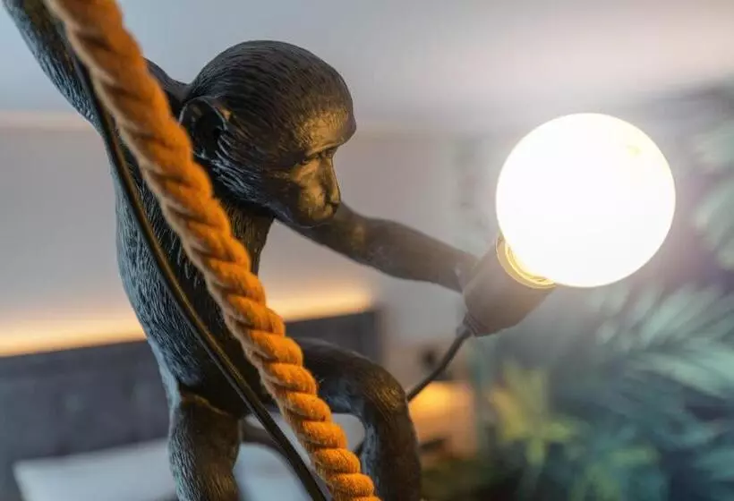 Hotel Holiday Inn   The Niu, Crusoe Bremen Airport, An Ihg - Brémen