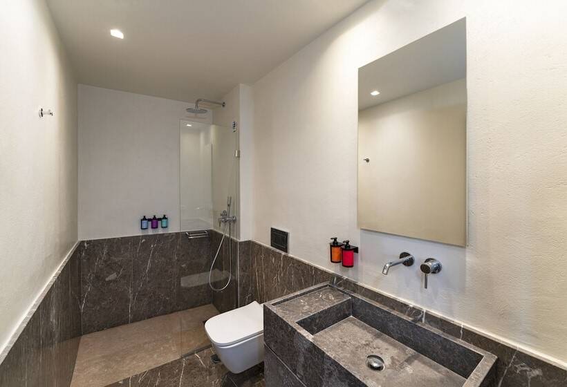 Maris Lindos Suites & Apartments - Lindos