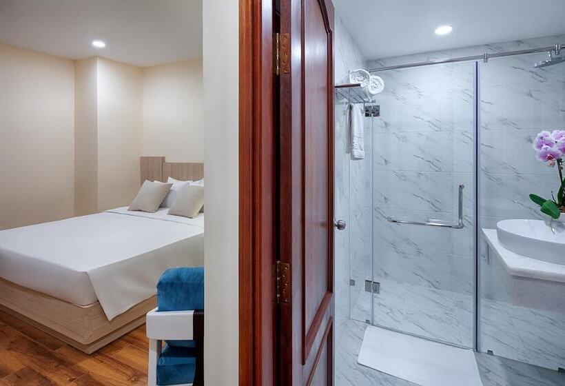 Happy Life Grand Hotel & Sky Bar - Ho Chi Minh