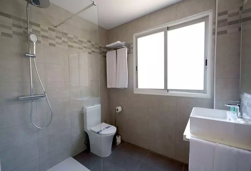 Hôtel Hostal Anna Benidorm - Benidorm