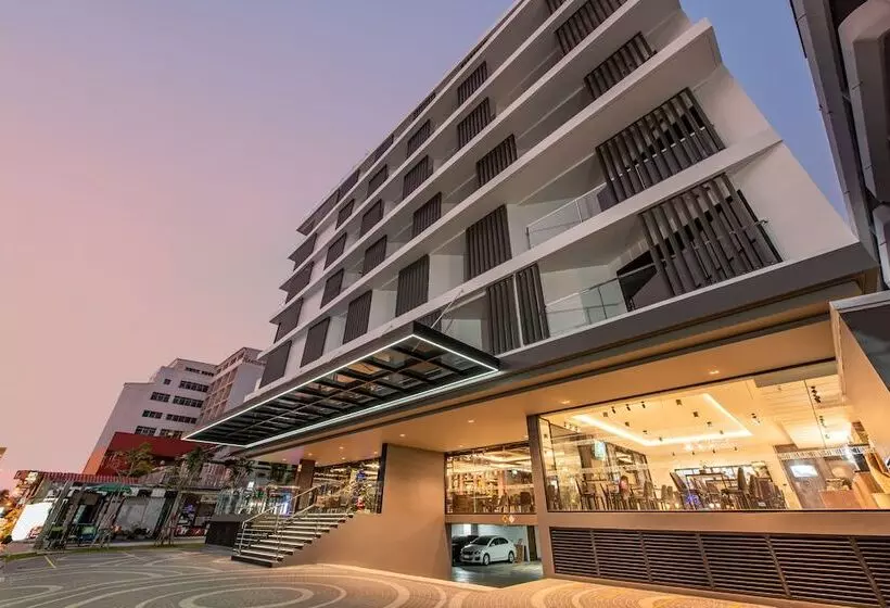 Blackwoods Hotel Pattaya   Sha Extra Plus - Pattaya City