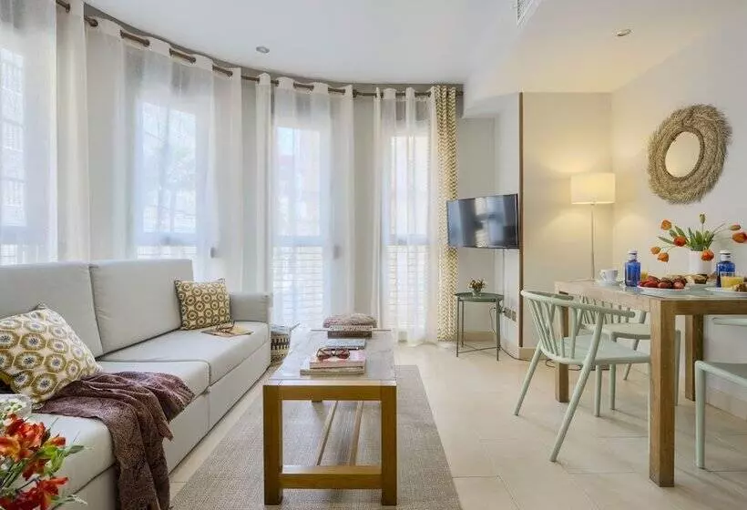 Apartamentos Suites Oficentro - Malaga