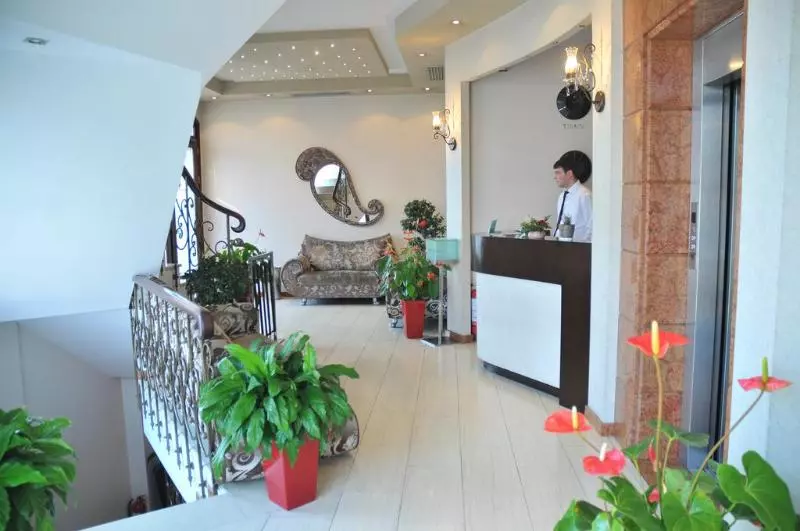 Hôtel Monarc - Tirana