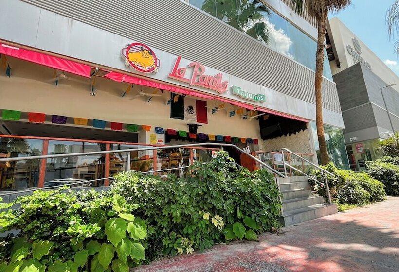 Hôtel The Yellow Capsule Cancun Close To Airport - Cancún