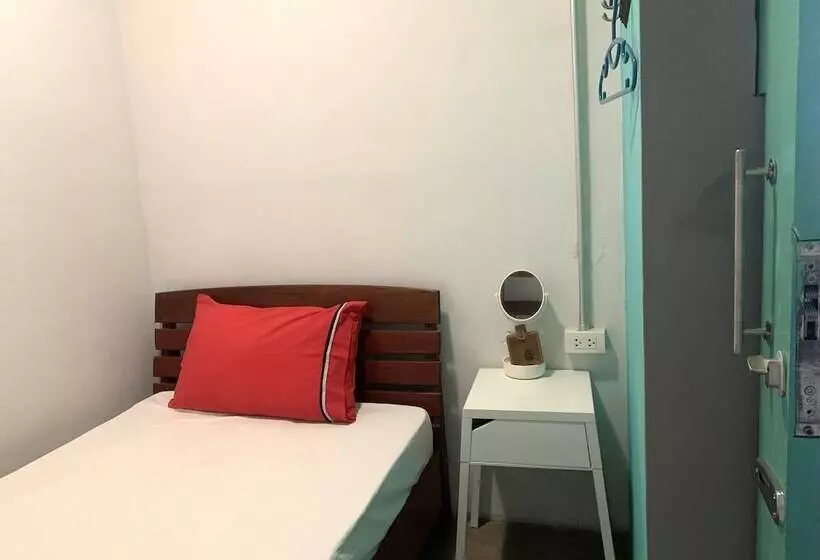 Pension (Hôtel Basse Catégorie) Sleep Sheep Phuket Hostel Sha - Phuket