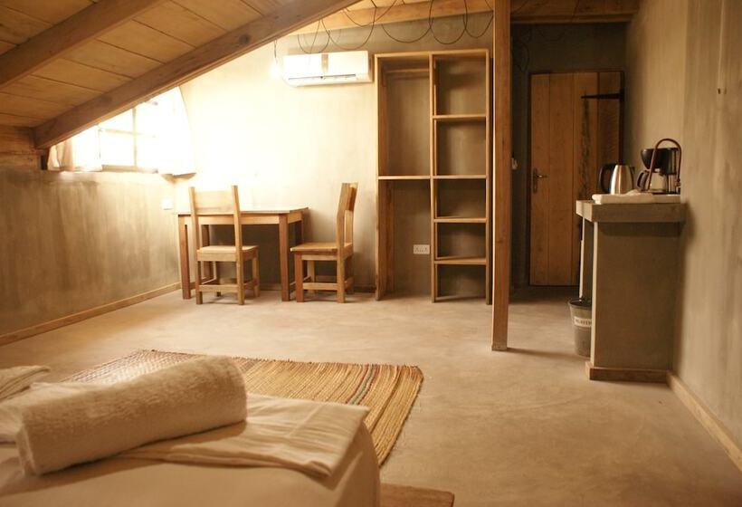 Albergue Somewhere Nice - Acra