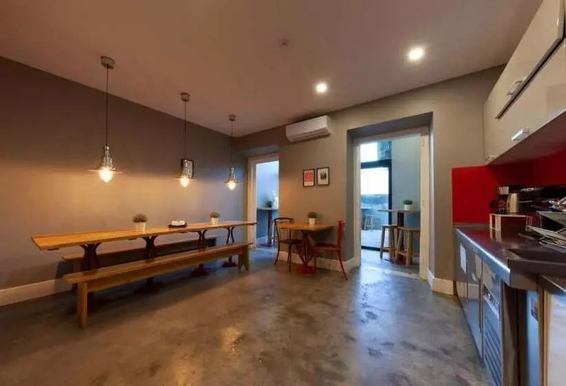 Albergue The Bridge - Lisbon