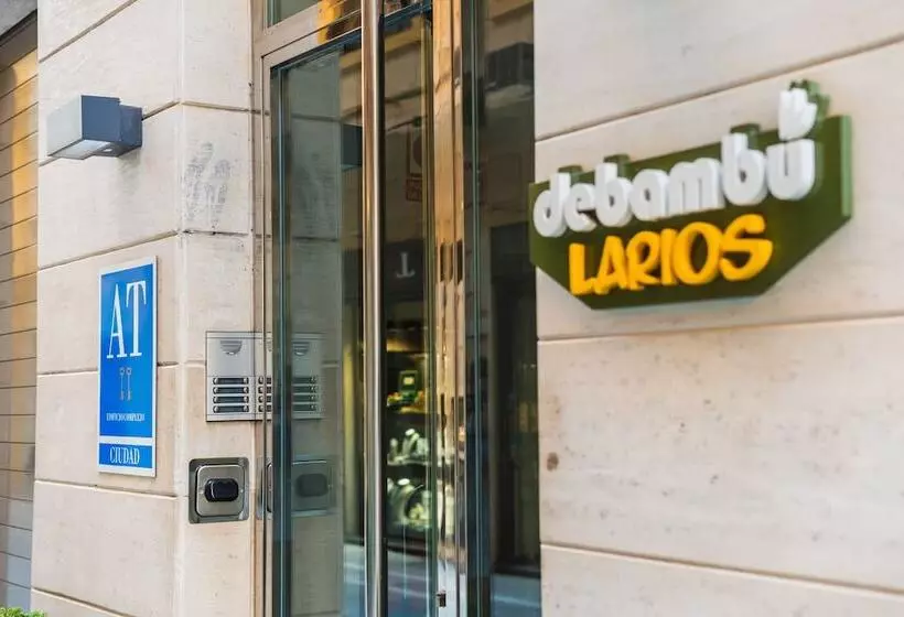 Debambú Larios - Málaga