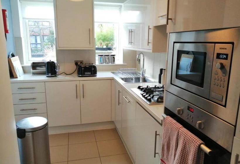 Hotel Monarch House Serviced Apartments - Earls Court