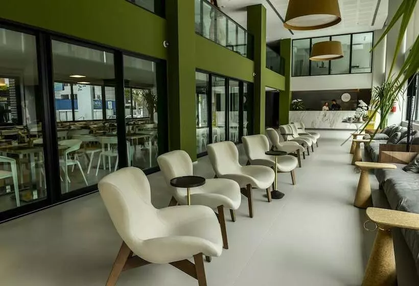 Hôtel (Catégorie 1/2 *) Porto Kaete - Maceió