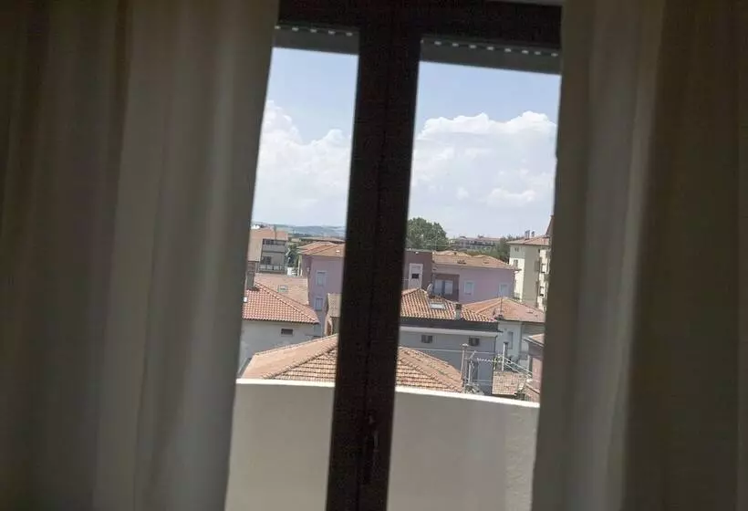 Hôtel Ghibli - Porto Sant'Elpidio