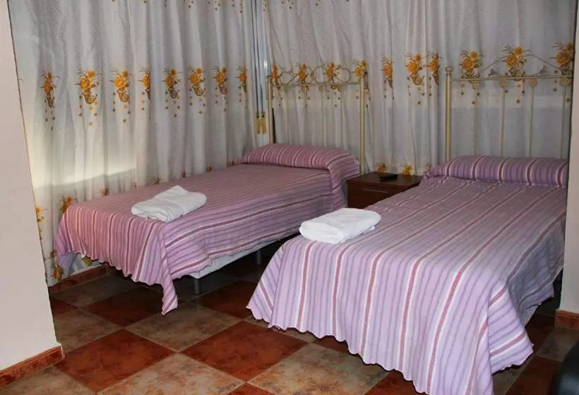 Pension (Hôtel Basse Catégorie) Hostal San Miguel By Croma - Estepona