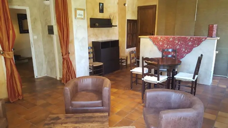 Hôtel Logis Hôtels Le Saint Marc - Drôme